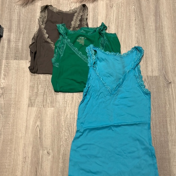 Old Navy | Tops | Like New Lace Edged Tank Tops | Poshmark